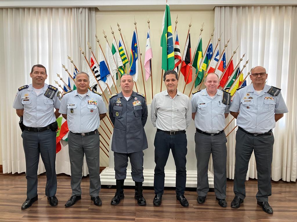 PMES - Comandante-geral recebe o vice-governador do ES no QCG